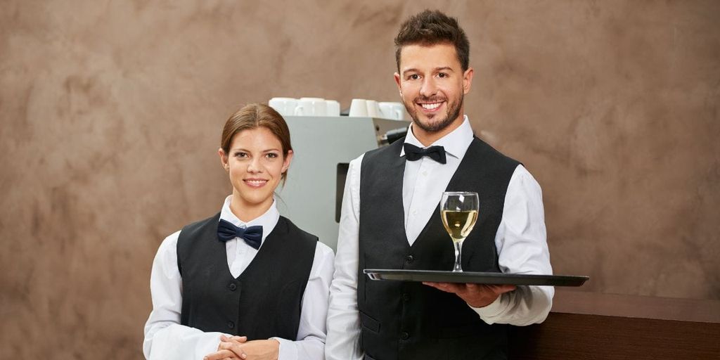 Etiquette for Restaurant Servers: Key Tips for Success