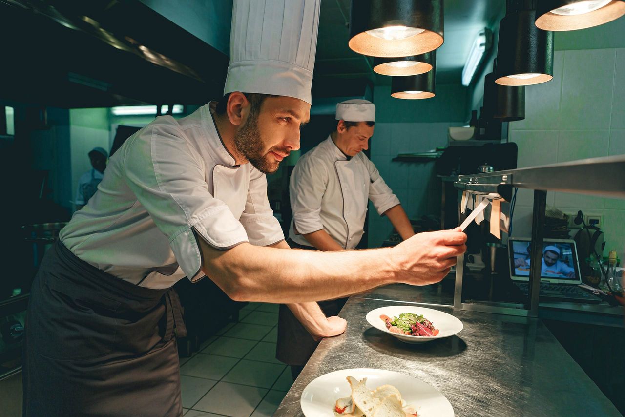 Why Do Chefs Wear Chef Hats? Is it Still Relevant or Outdated?